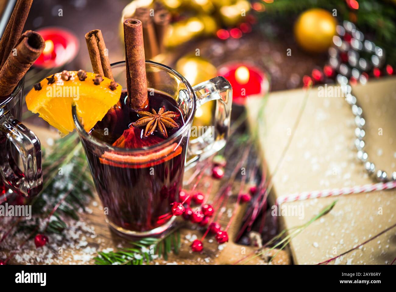 Cinnamon spices star anise hi-res stock photography and images - Alamy