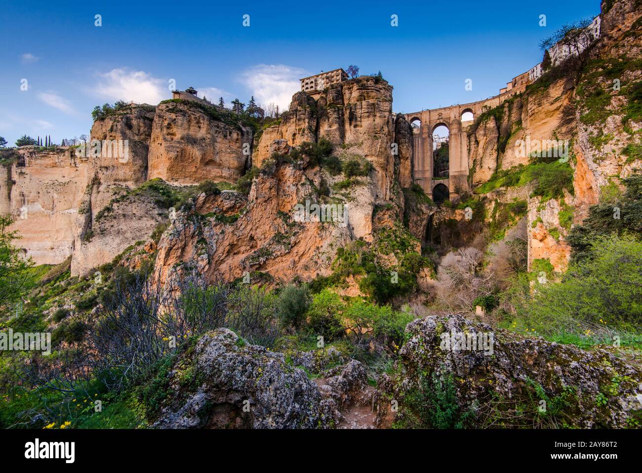 Puente nuevo new bridge on tajo gorge ronda malaga province hi-res ...