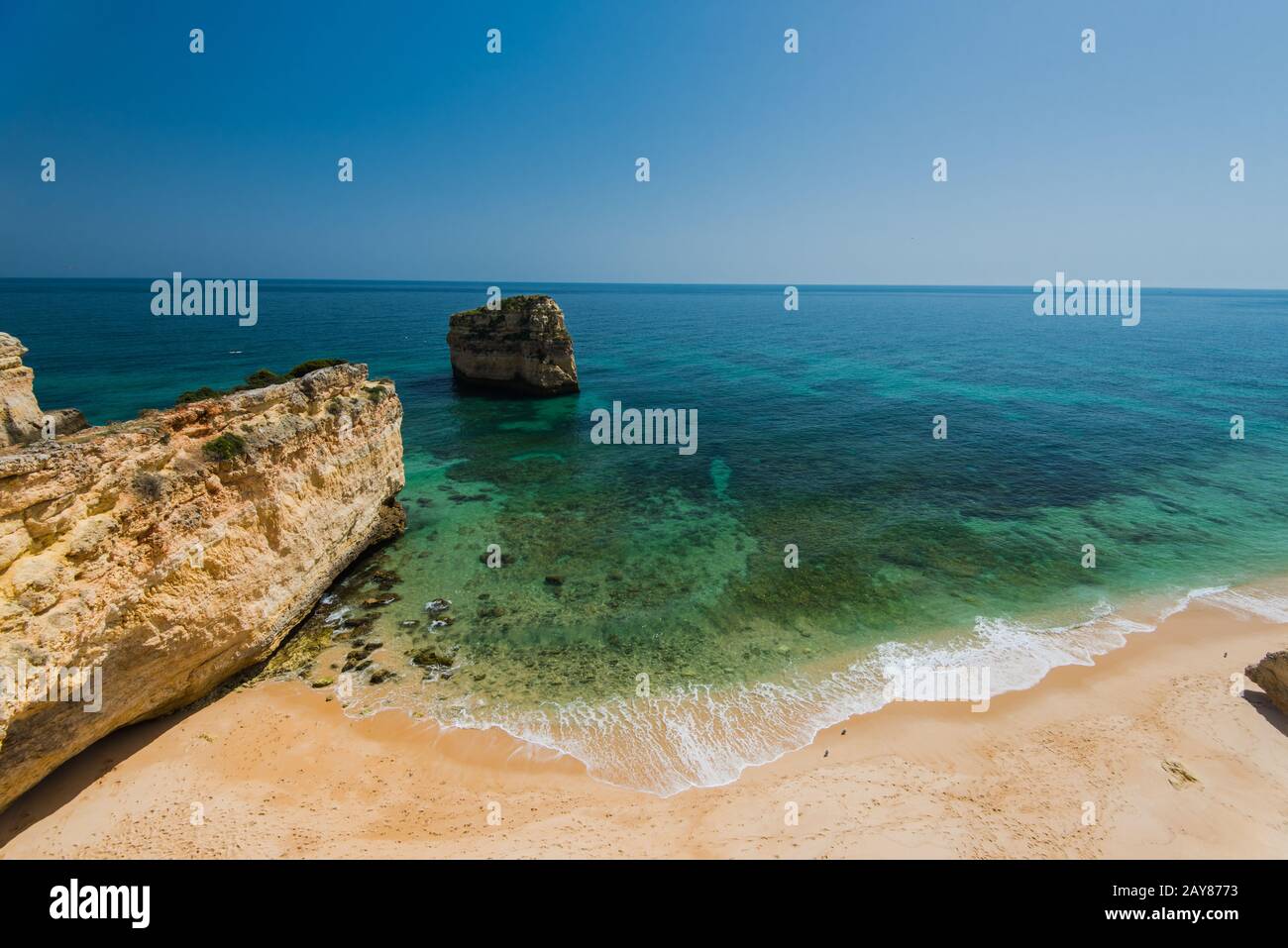 Cristal blue water hi-res stock photography and images - Alamy