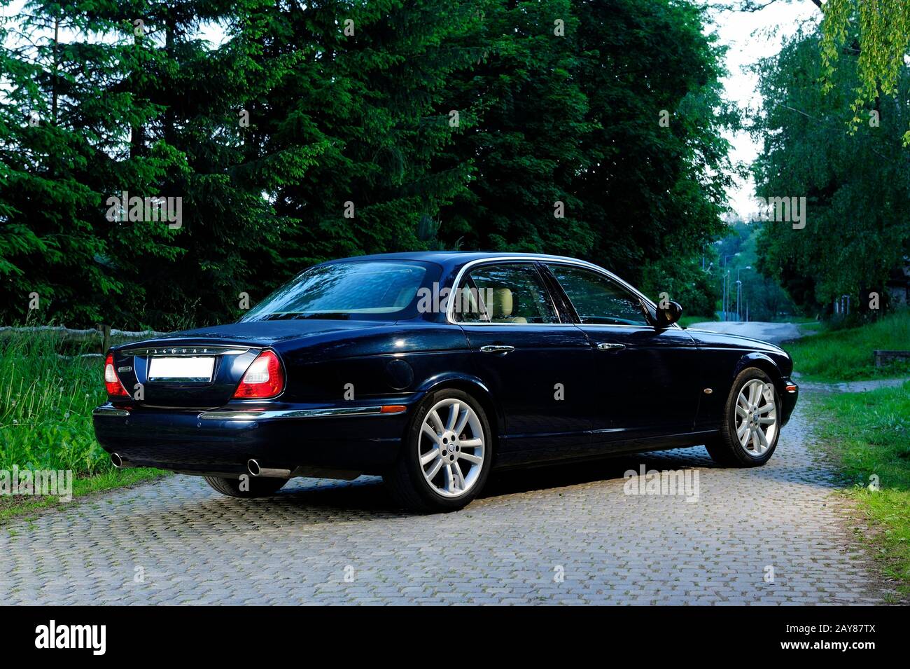 Sovereign speed hi-res stock photography and images - Alamy