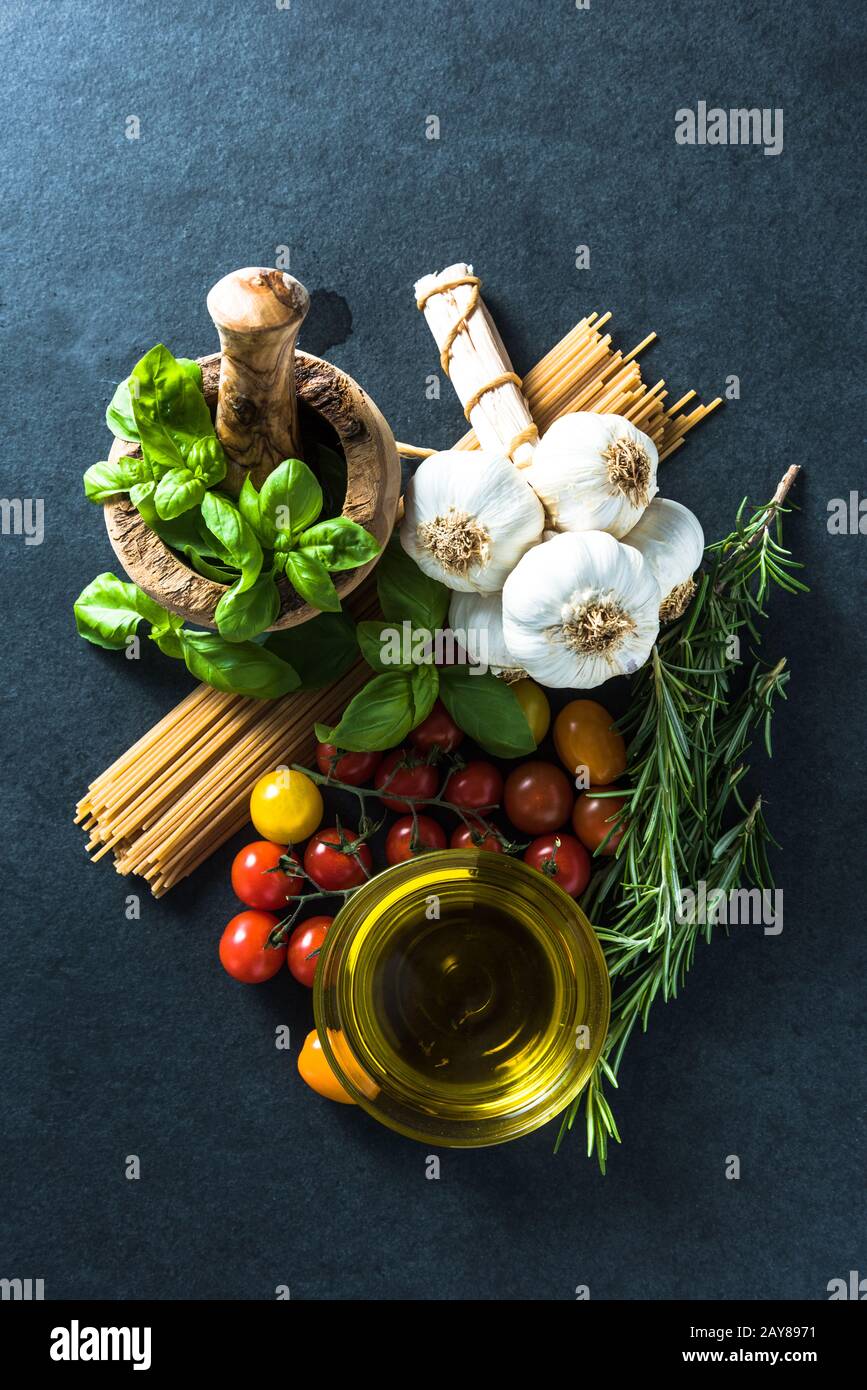 Ingredients for healthy italian spaghetti Stock Photo - Alamy