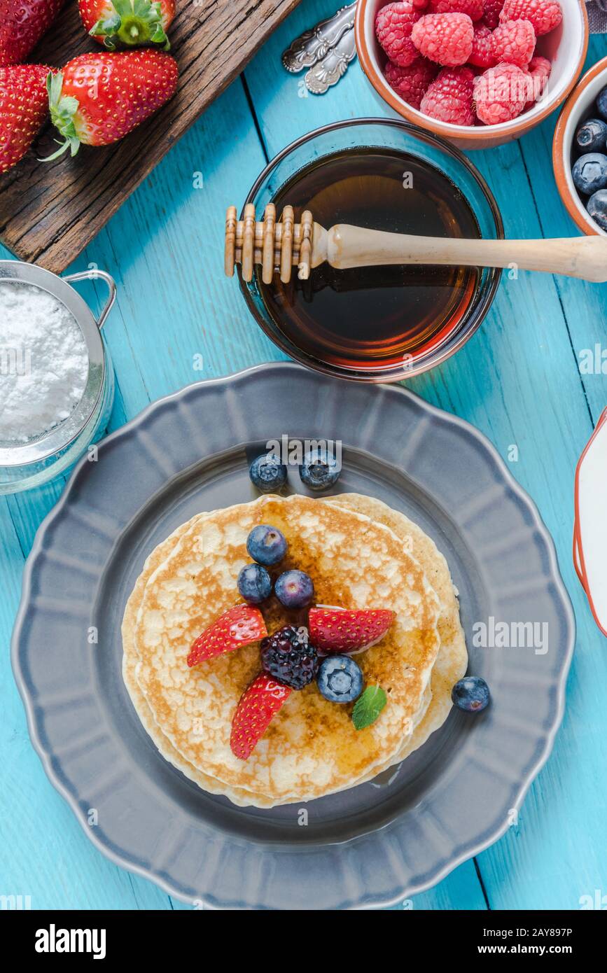 Pancake stack fruit hi-res stock photography and images - Alamy