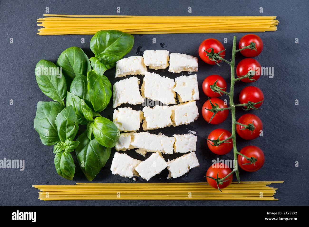 Italian flag food hi-res stock photography and images - Alamy