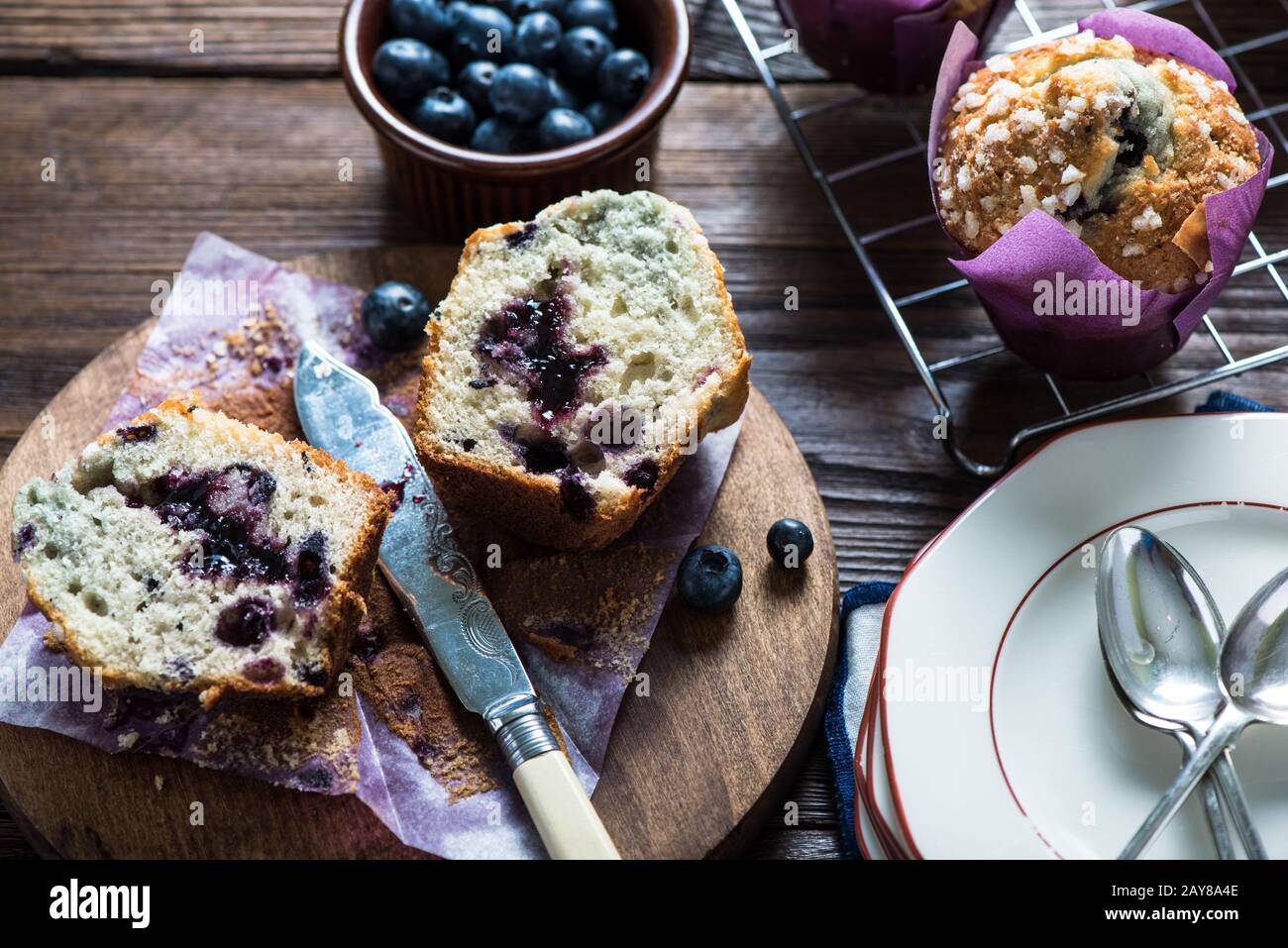 Half muffin hi-res stock photography and images - Alamy
