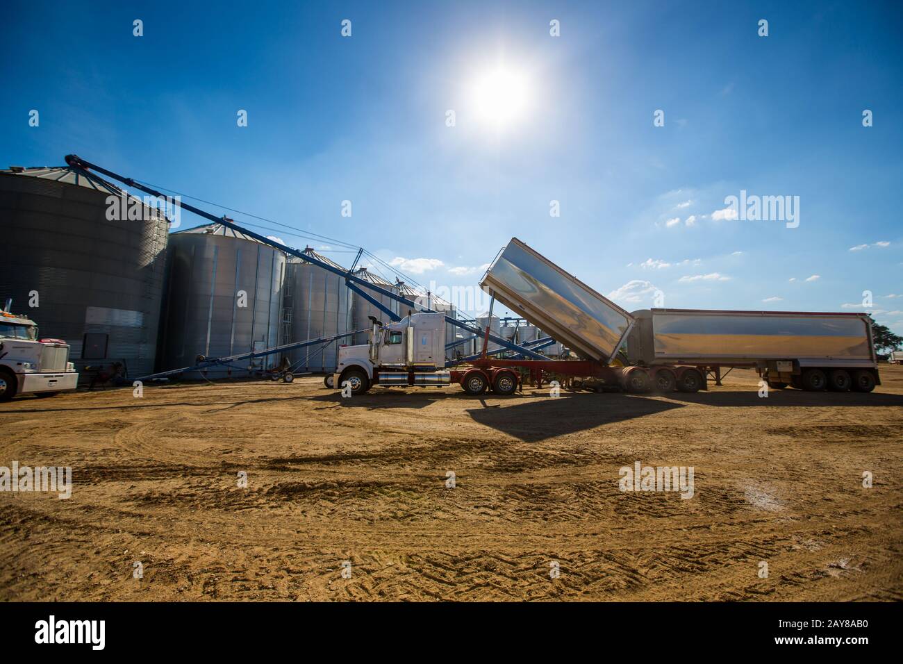Australian farming header hi-res stock photography and images - Alamy