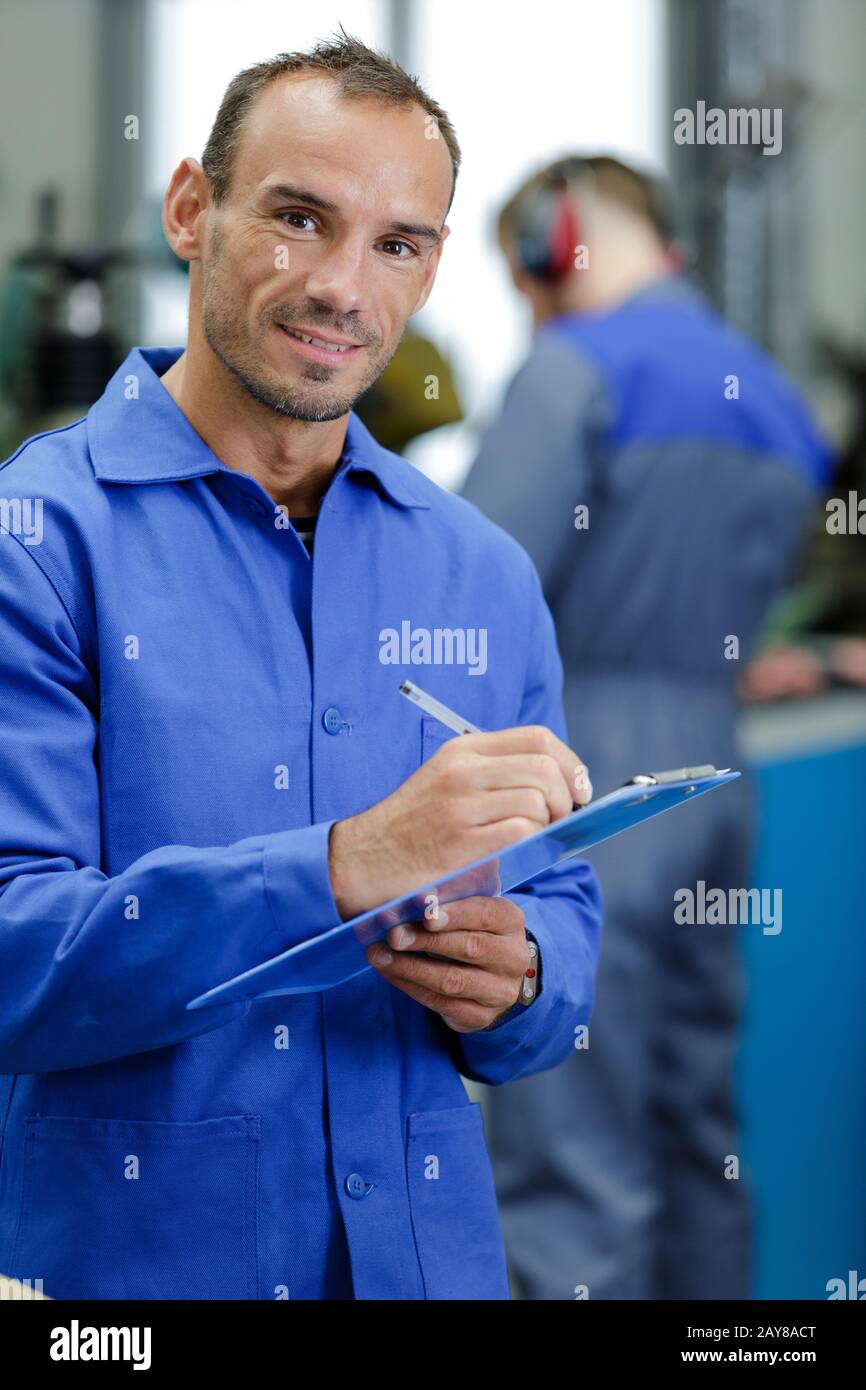 Controller with clipboard hi-res stock photography and images - Alamy