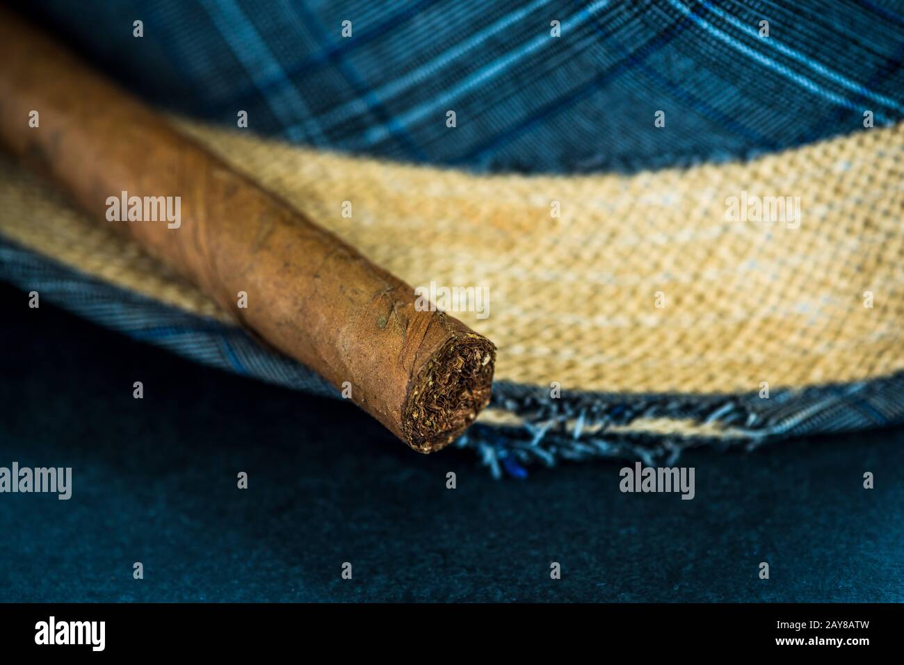 Hand Rolled Cigar High Resolution Stock Photography and Images - Alamy
