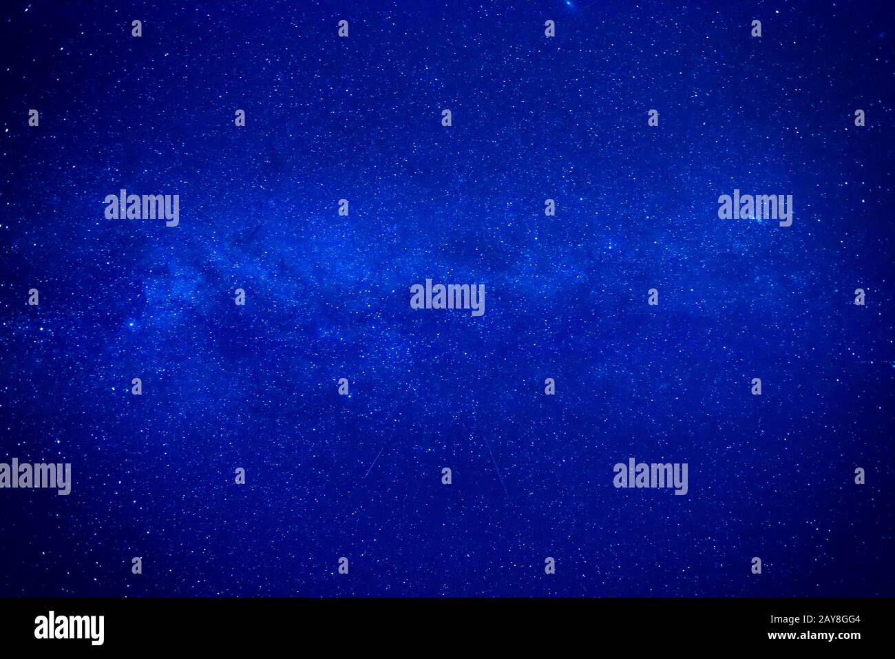 Dark deep blue sky hi-res stock photography and images - Alamy