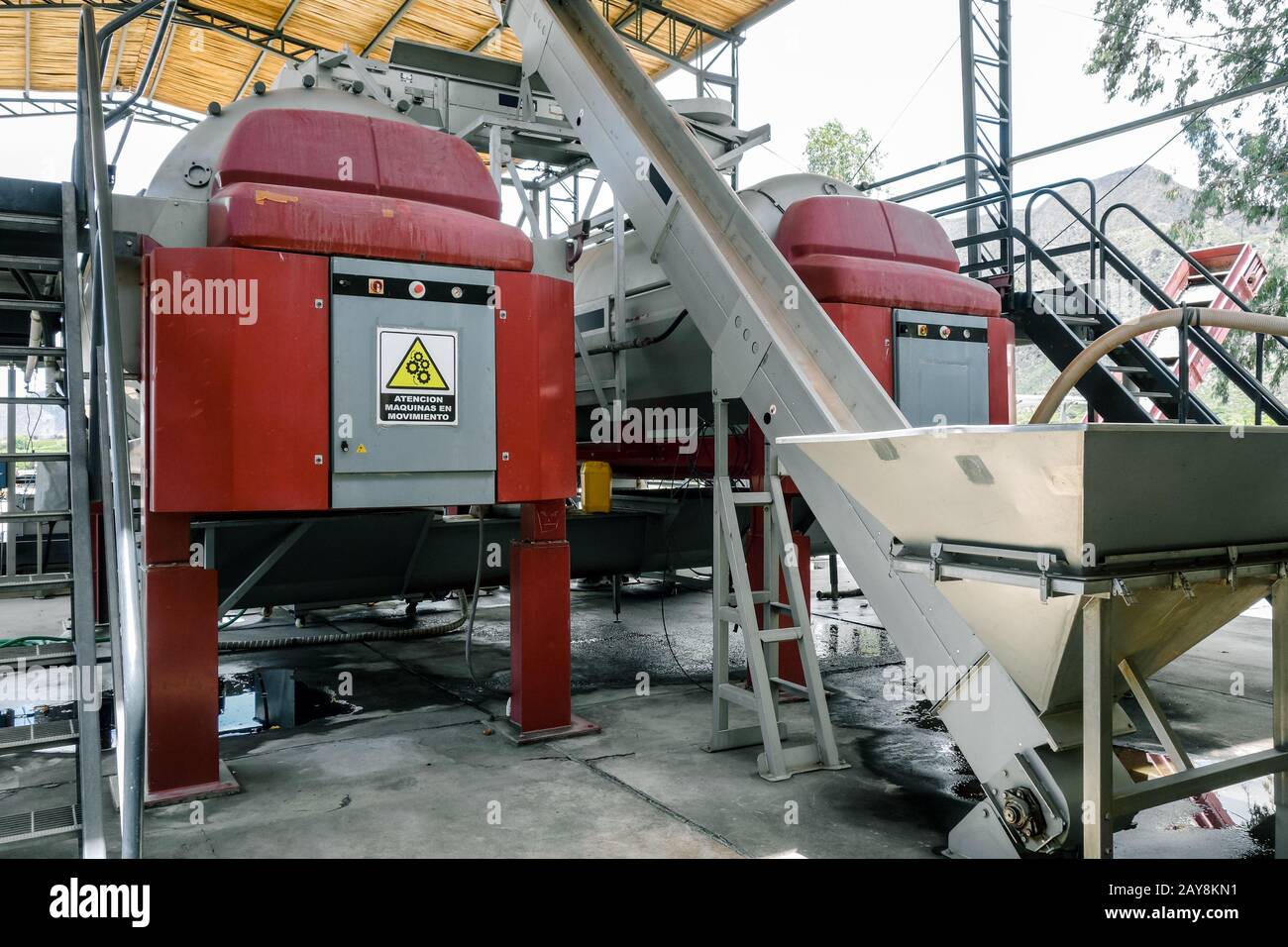 Grape sorter hi-res stock photography and images - Alamy