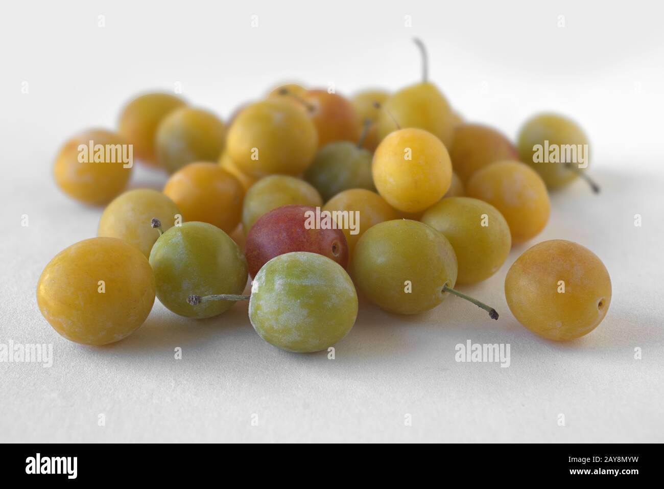 Small yellow plums hi-res stock photography and images - Alamy