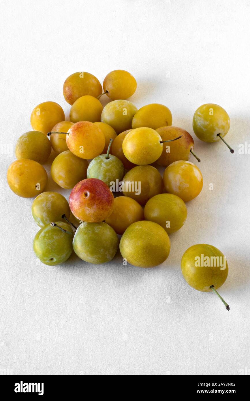 Small yellow plums hi-res stock photography and images - Alamy