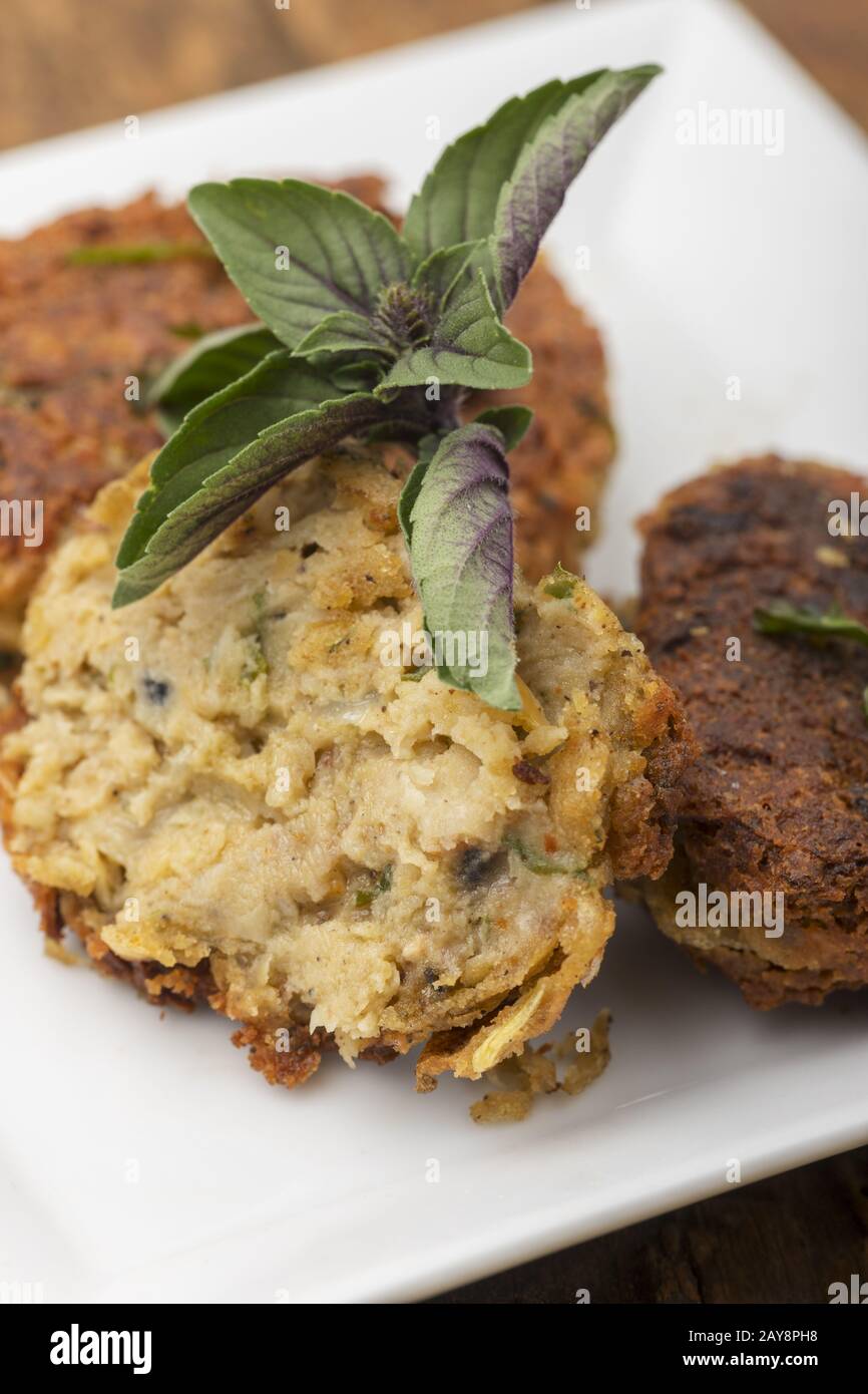 Syrian falafel hi-res stock photography and images - Alamy