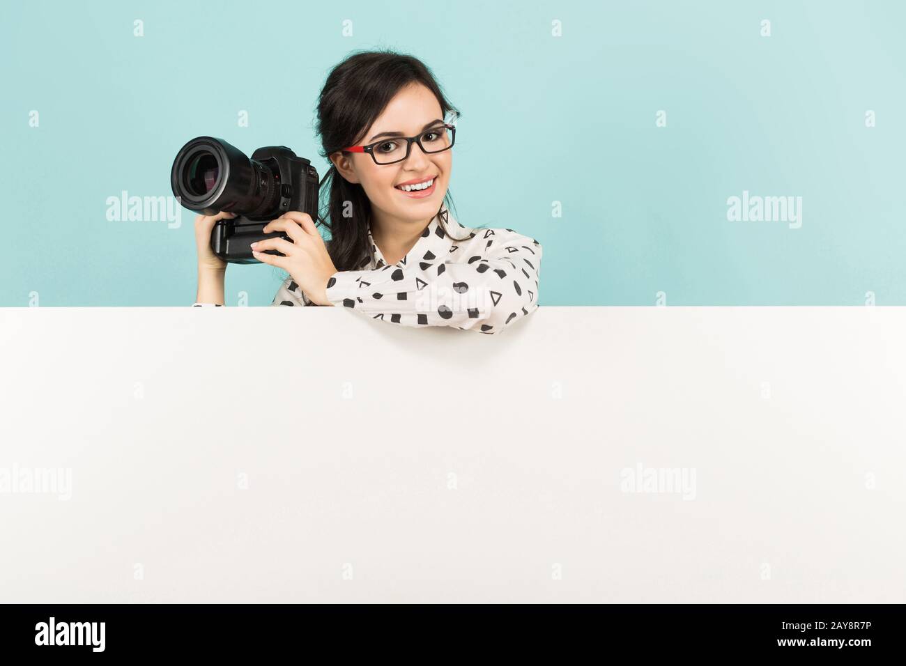 Woman journalist video camera hi-res stock photography and images - Alamy