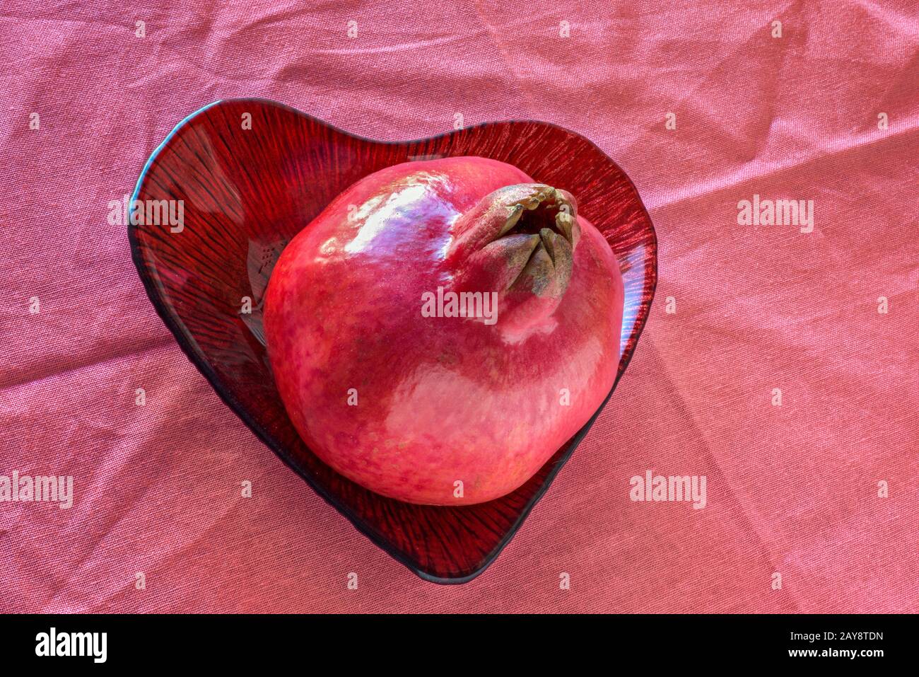 Pomegranate shaped hi-res stock photography and images - Alamy