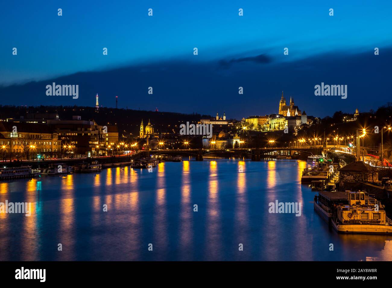 Lighted night sky hi-res stock photography and images - Alamy