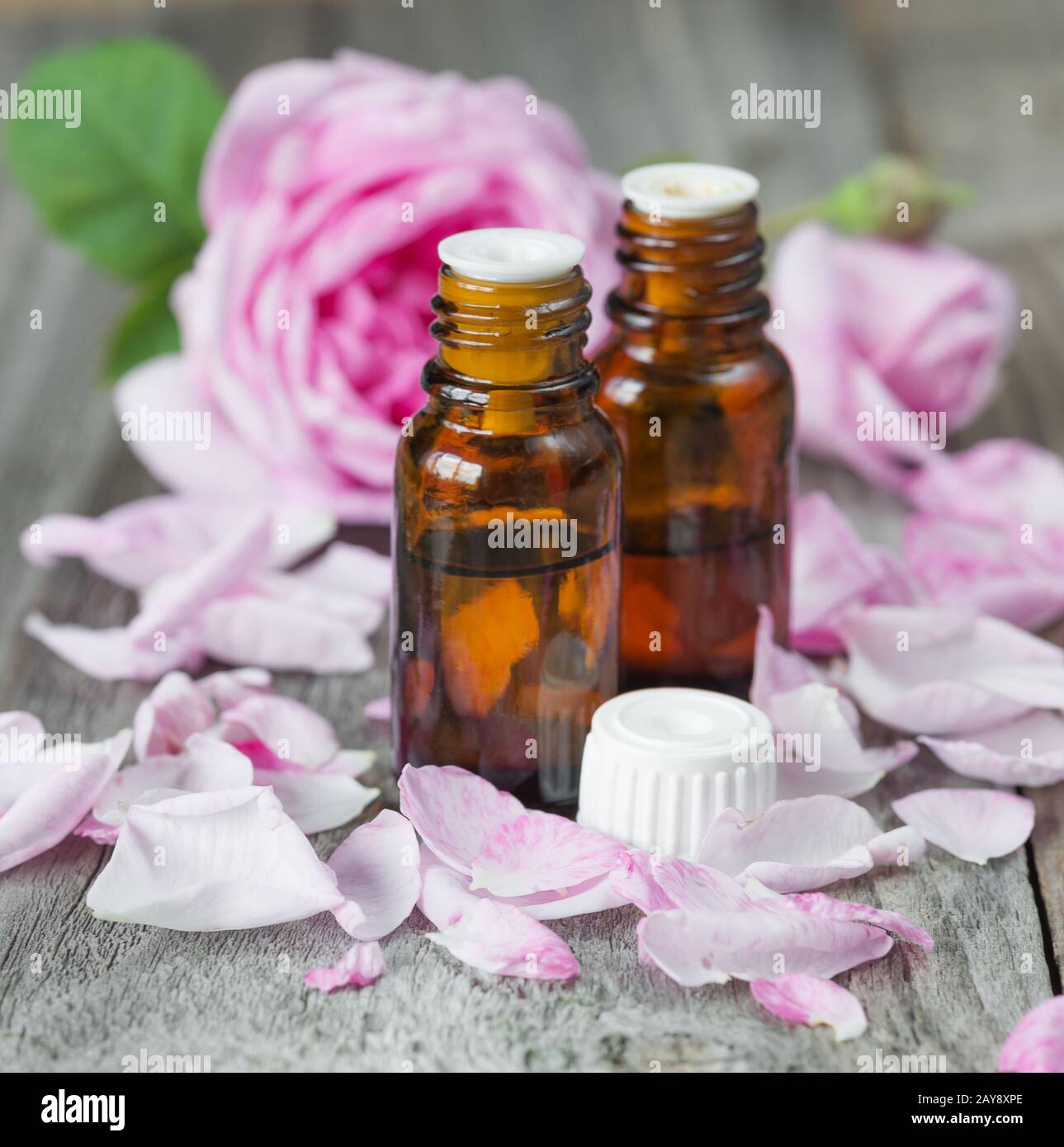 Rose extract hi-res stock photography and images - Alamy