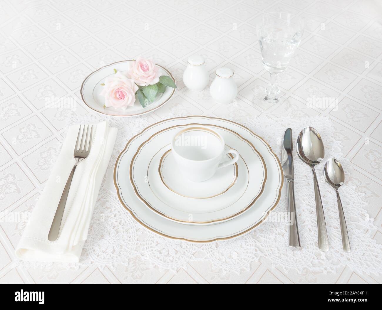 Beautiful table setting high hi-res stock photography and images - Alamy