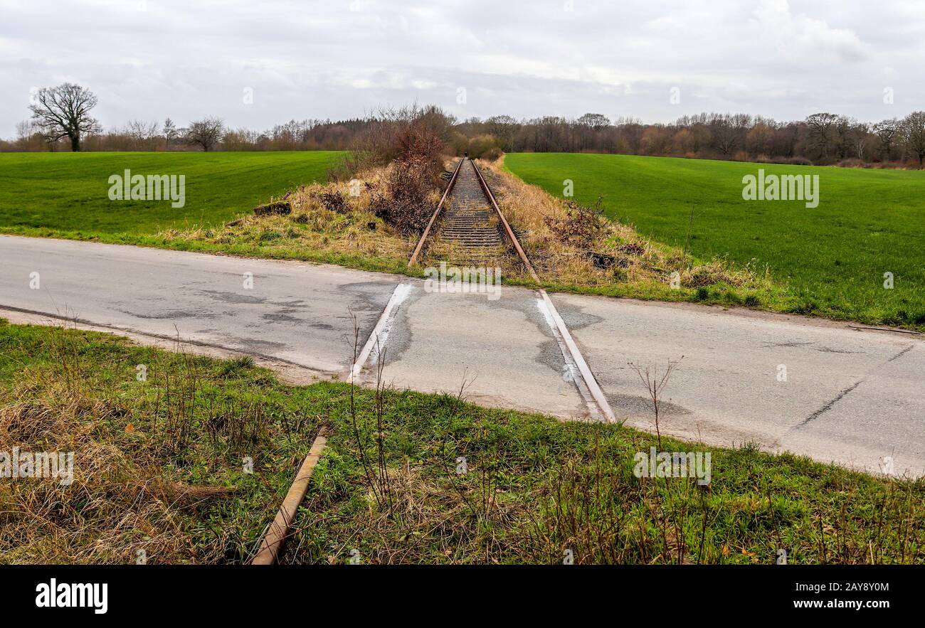 Railroad crossing gate arm hi-res stock photography and images - Alamy