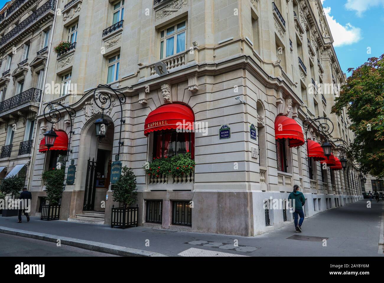 Hotel Raphael in Paris, France Europe Stock Photo - Alamy
