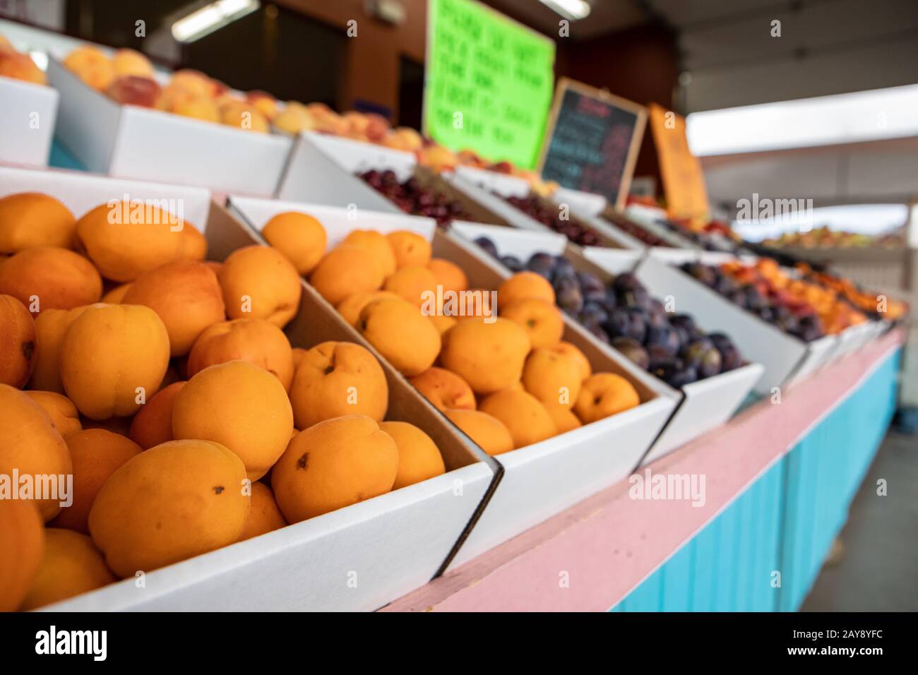 Plump fruit hi-res stock photography and images - Alamy