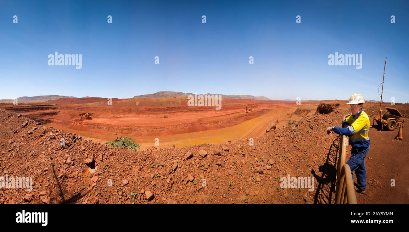 Iron Ore Mine, Pilbara, Western Australia Stock Photo - Alamy