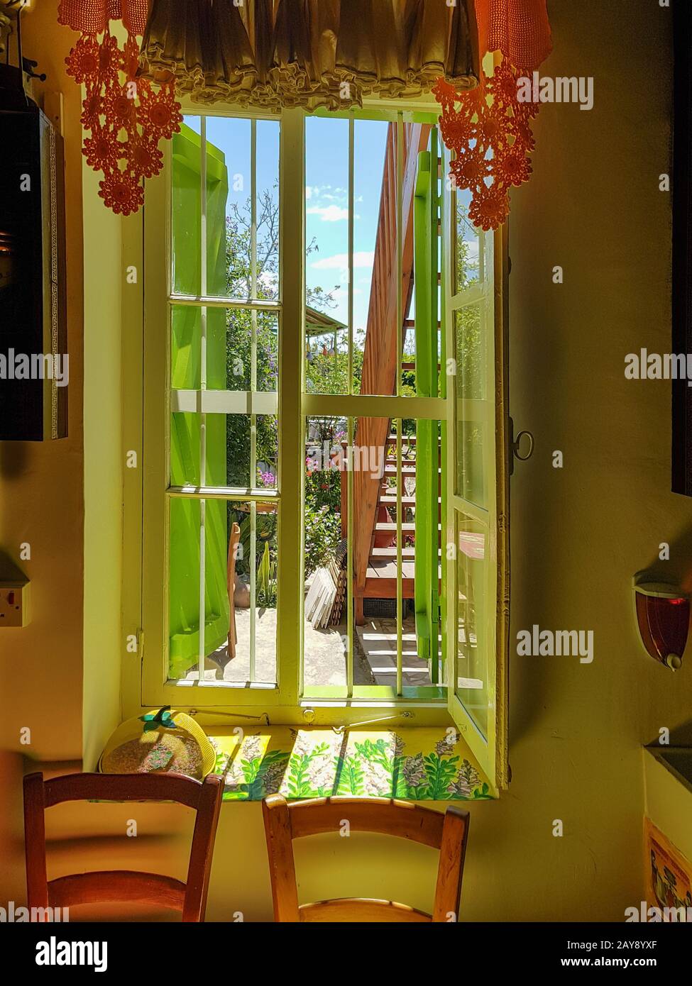 Through window garden hi-res stock photography and images - Alamy