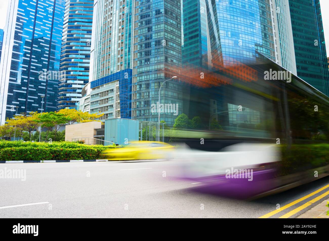 Motion blur busy office hi-res stock photography and images - Alamy