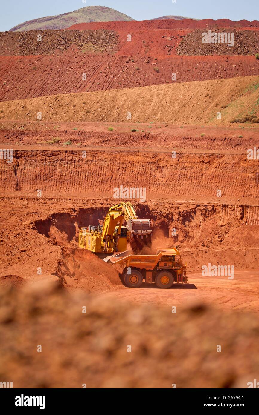 Iron Ore Mine, Pilbara, Western Australia Stock Photo - Alamy