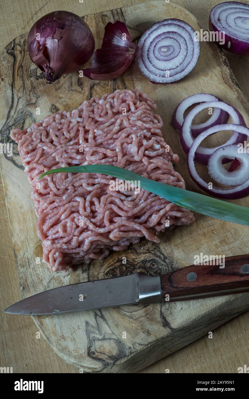 Meat and onions hi-res stock photography and images - Alamy