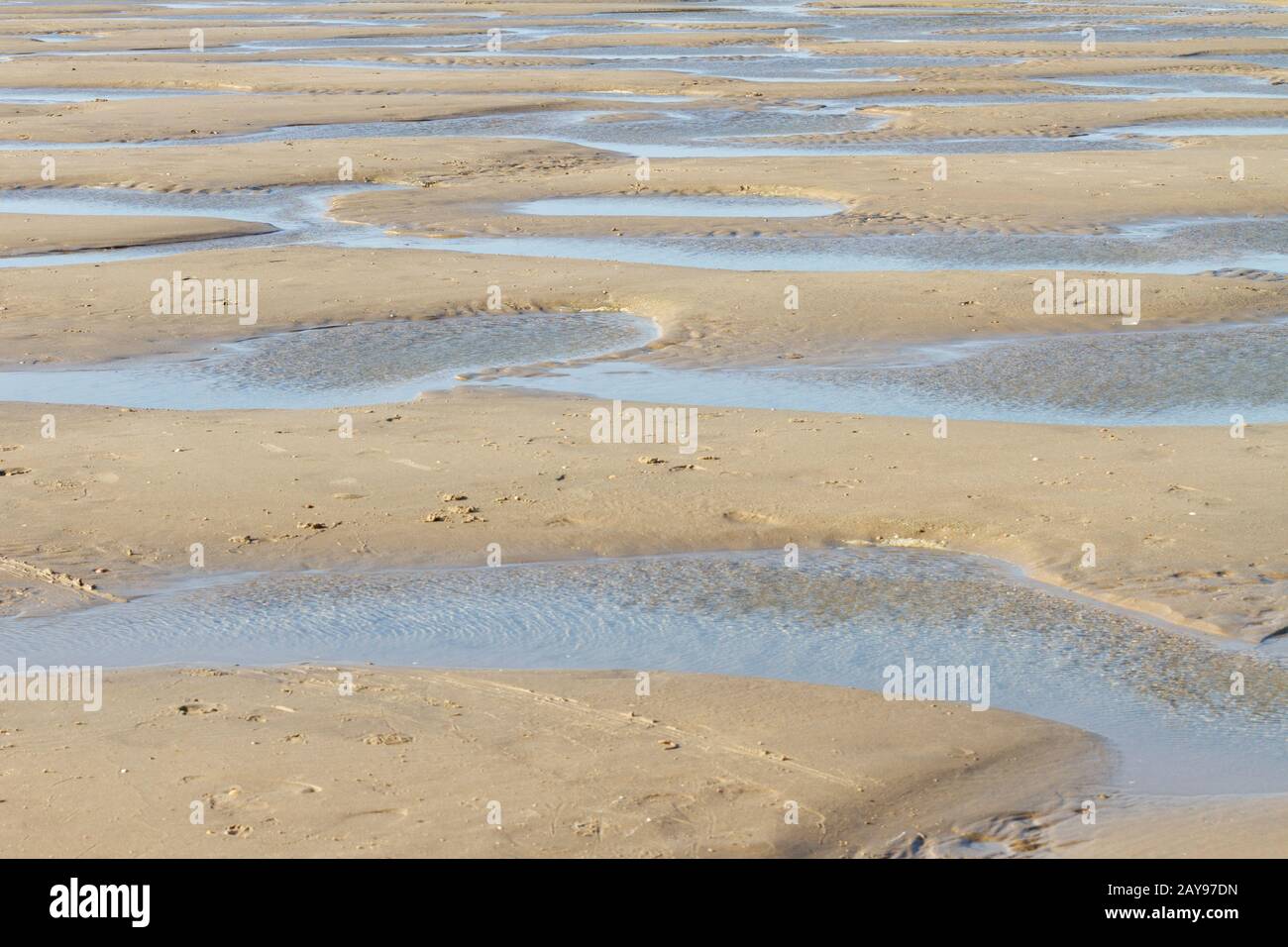 Narrow water channels hi-res stock photography and images - Alamy
