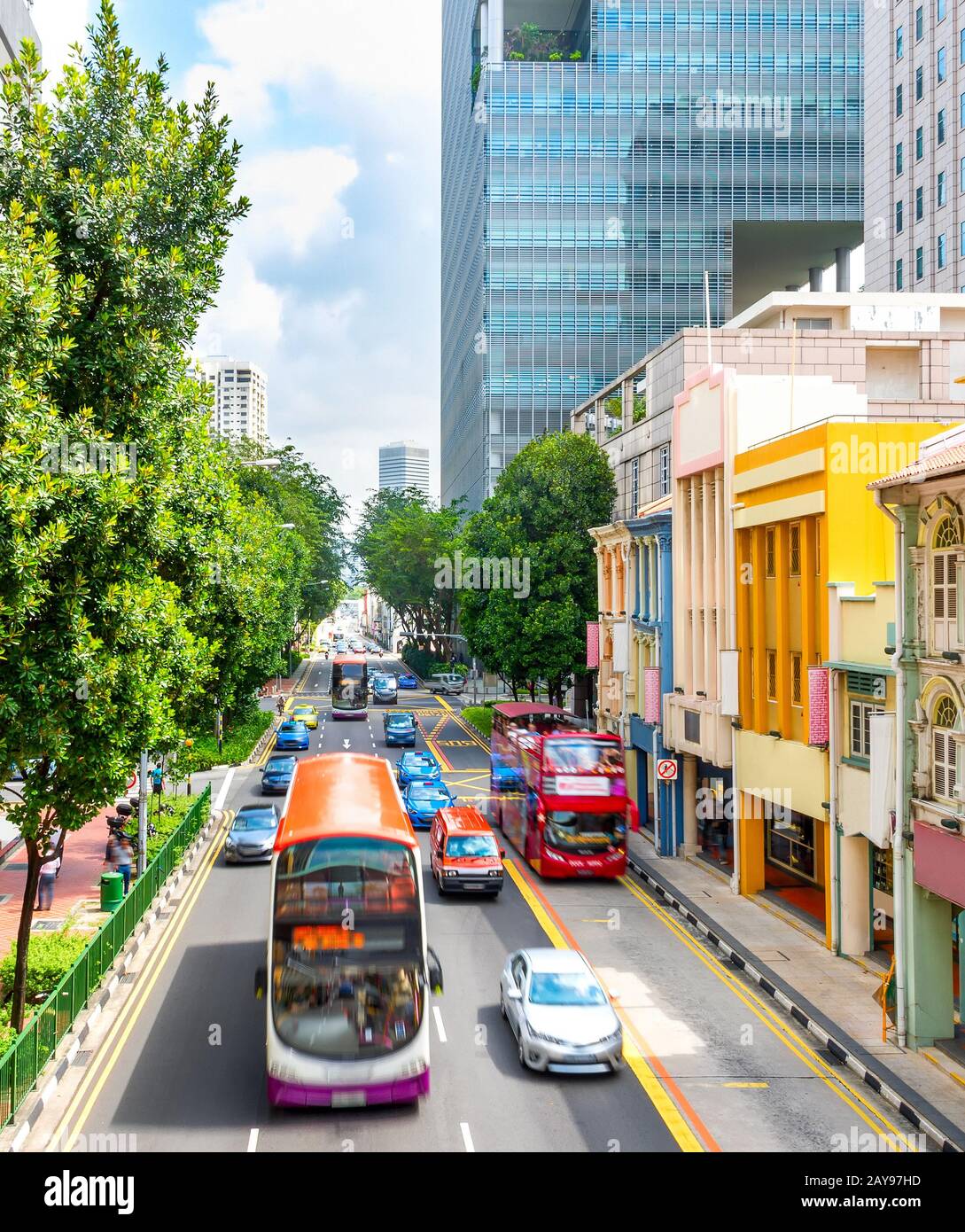 Singapore buses hi-res stock photography and images - Alamy