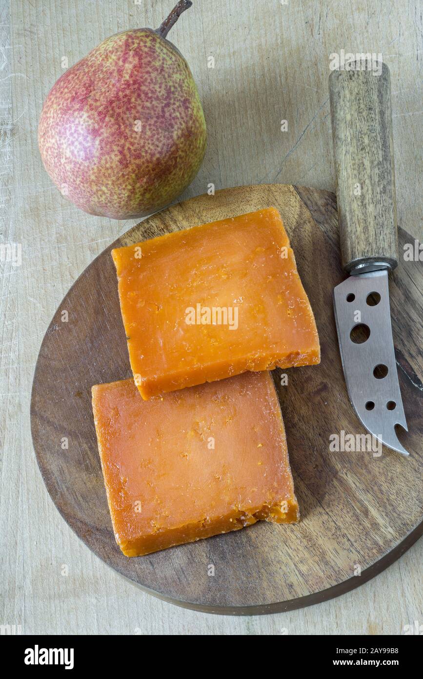 Mature Red Leicester Cheese Stock Photo - Alamy