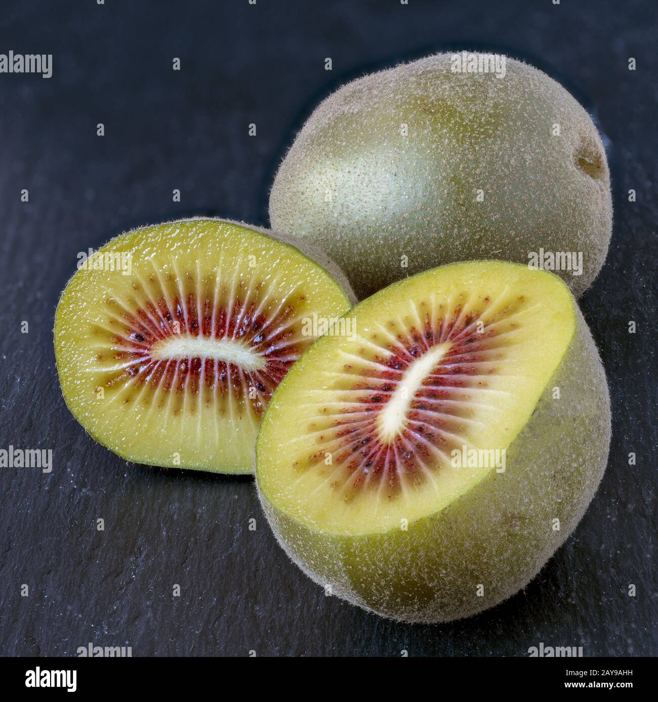 Rote kiwi hi-res stock photography and images - Alamy