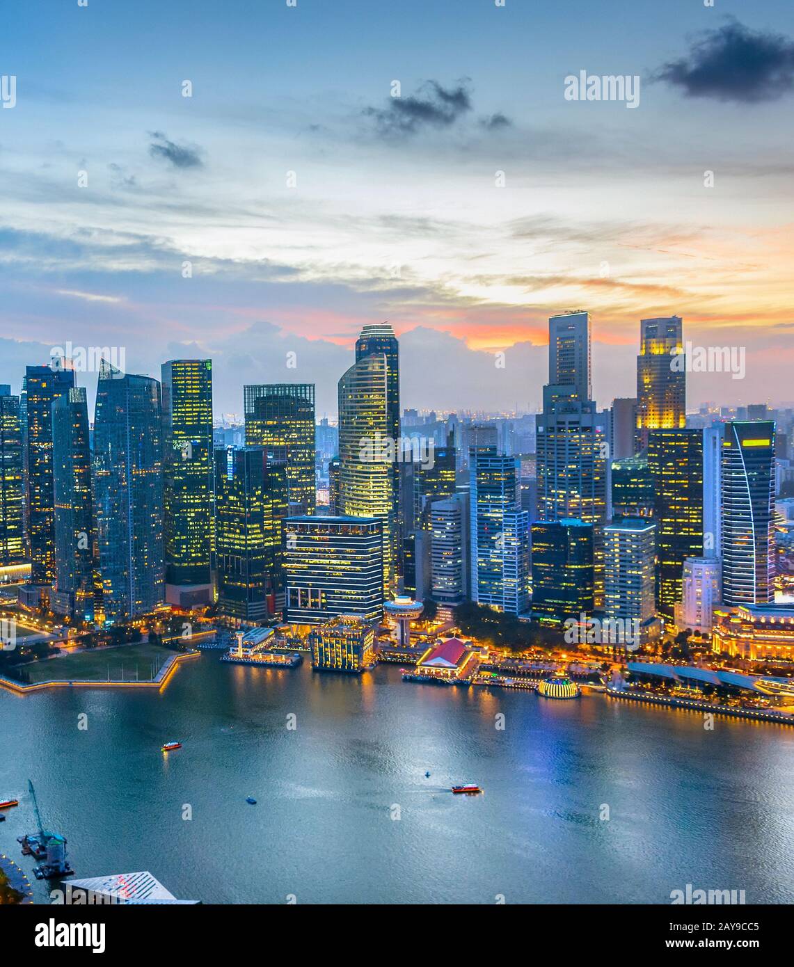 Skyline Singapore Downtown At Night Stock Photo Alamy Skyline Singapore Downtown At Night Stock Photo Alamy