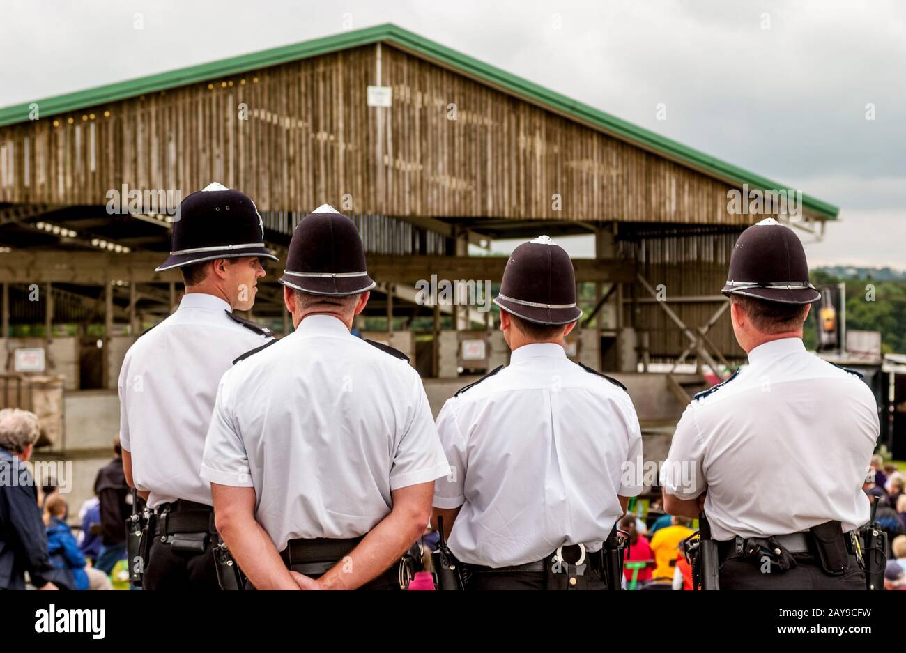 Policeman black and white uk hi-res stock photography and images - Alamy