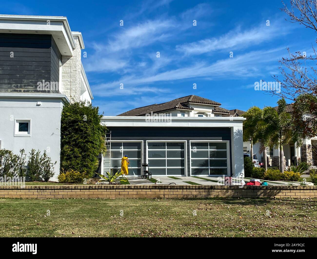 Man power washing hi-res stock photography and images - Alamy