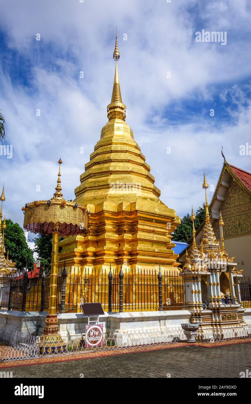 Wat chomphu hi-res stock photography and images - Alamy