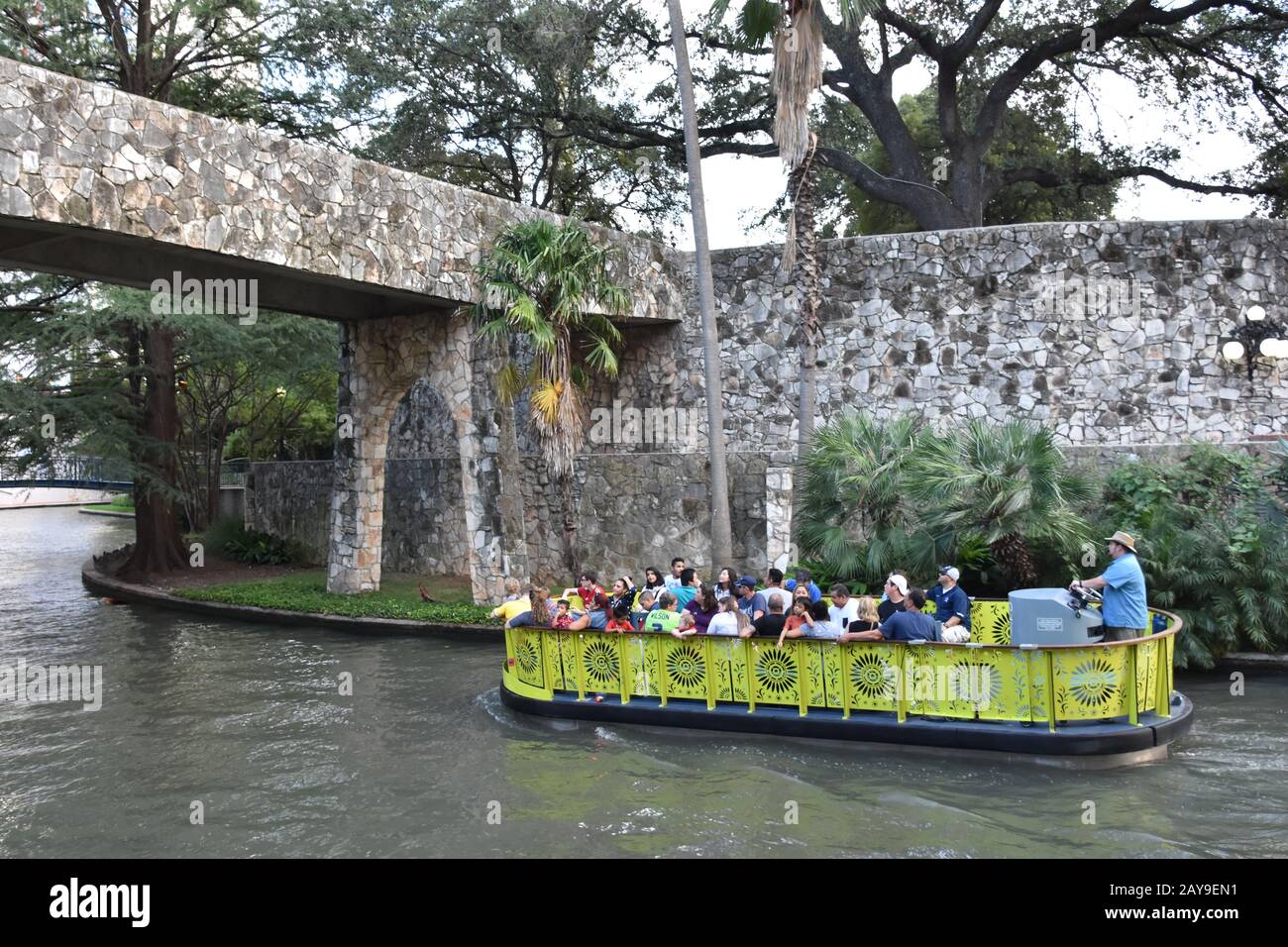 Cruising the riverwalk hi-res stock photography and images - Alamy