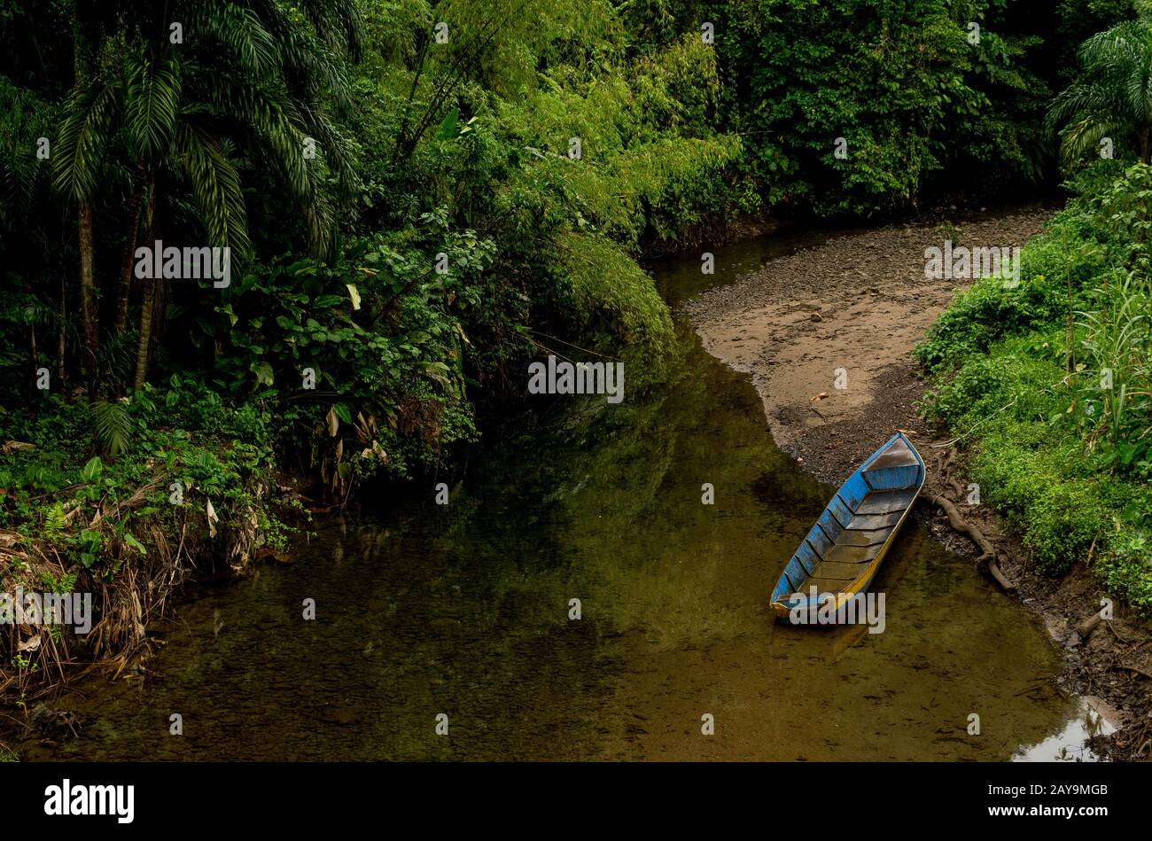 Blue canoe hi-res stock photography and images - Alamy