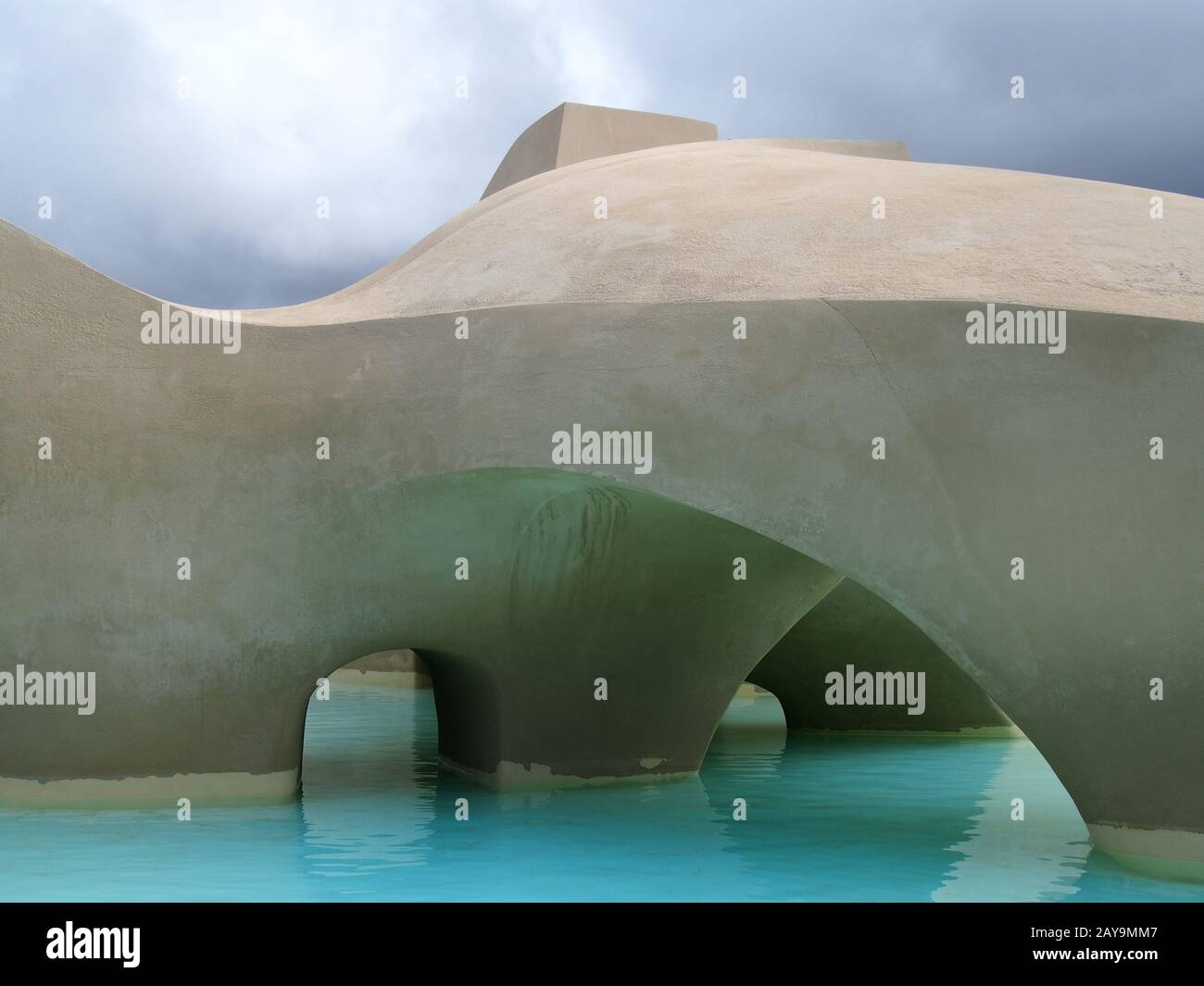 Lago martianez swimming pool sculpture hi-res stock photography and ...