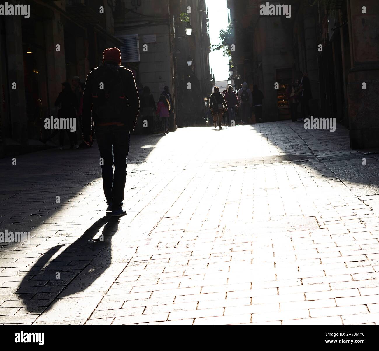 Under sunlight hi-res stock photography and images - Alamy