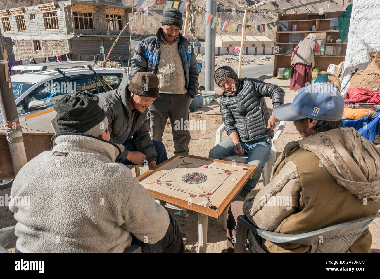 Carrom board hi-res stock photography and images - Alamy