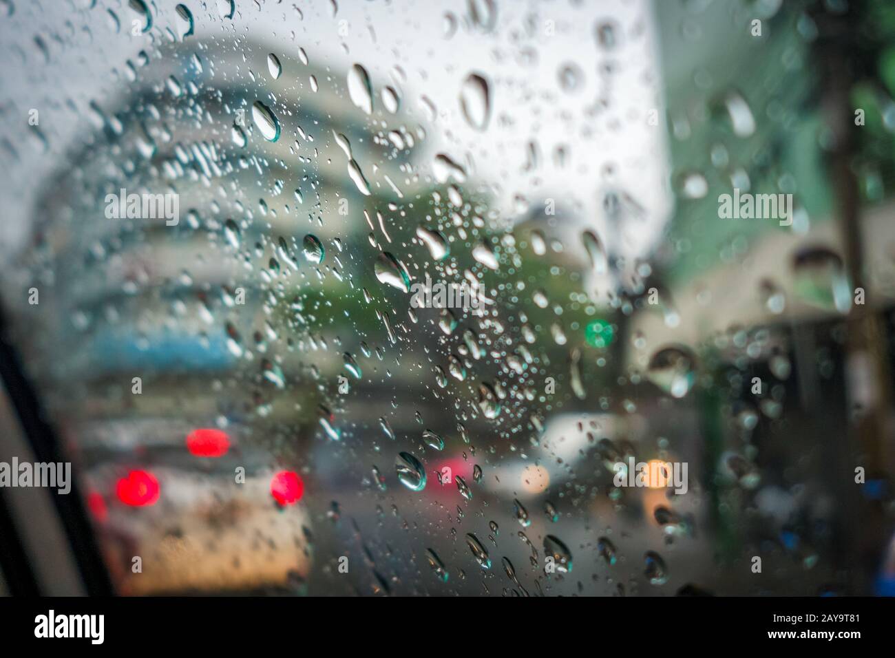 Rain car window hi-res stock photography and images - Alamy
