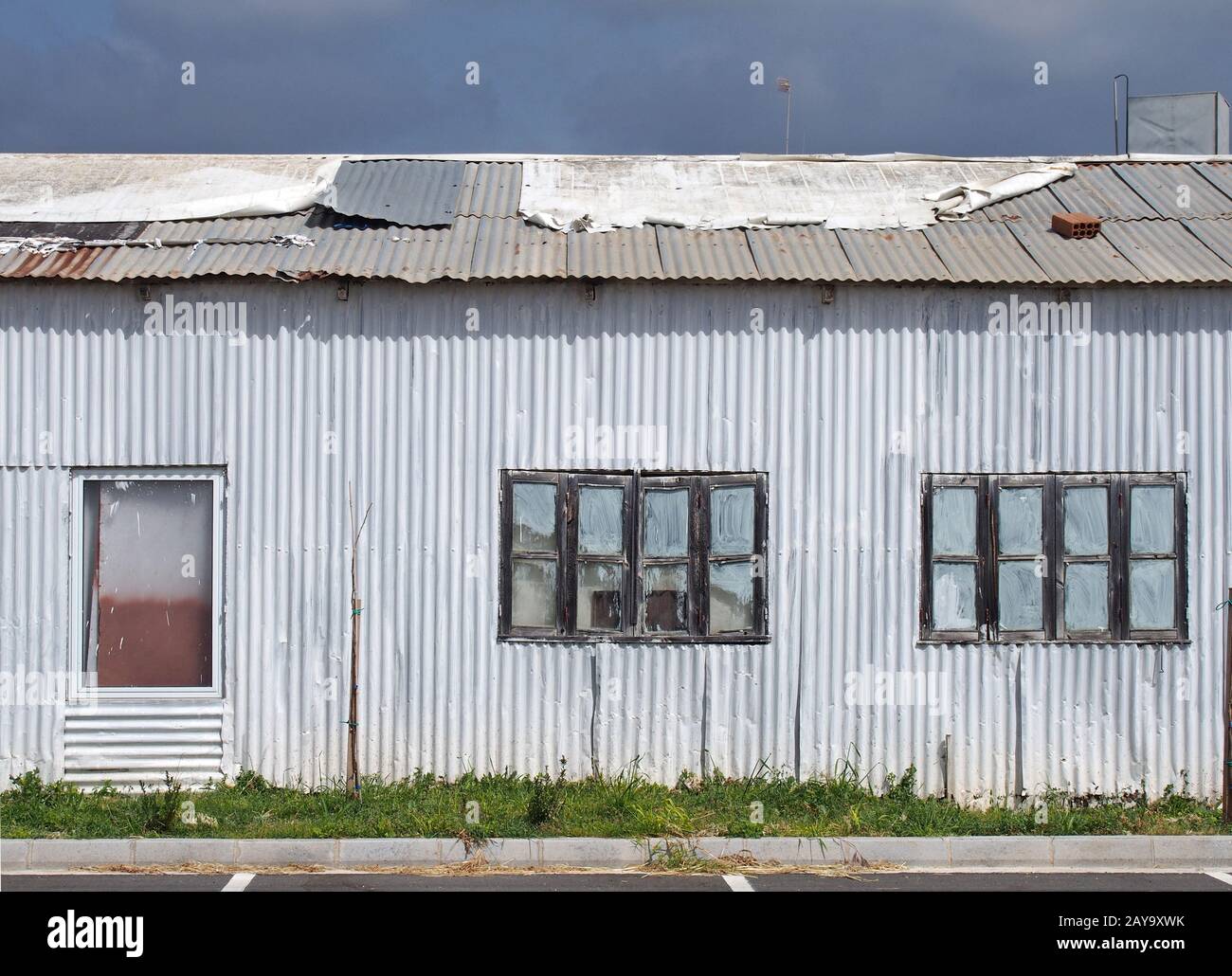 Bright silver corrugated sheet metal hi-res stock photography and ...