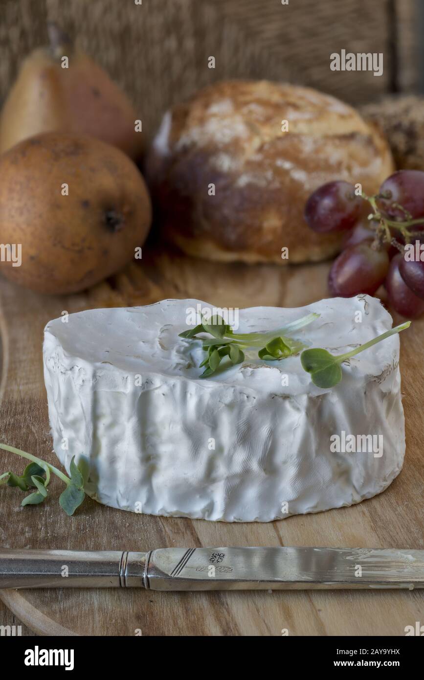 Camembert de normandy hi-res stock photography and images - Alamy