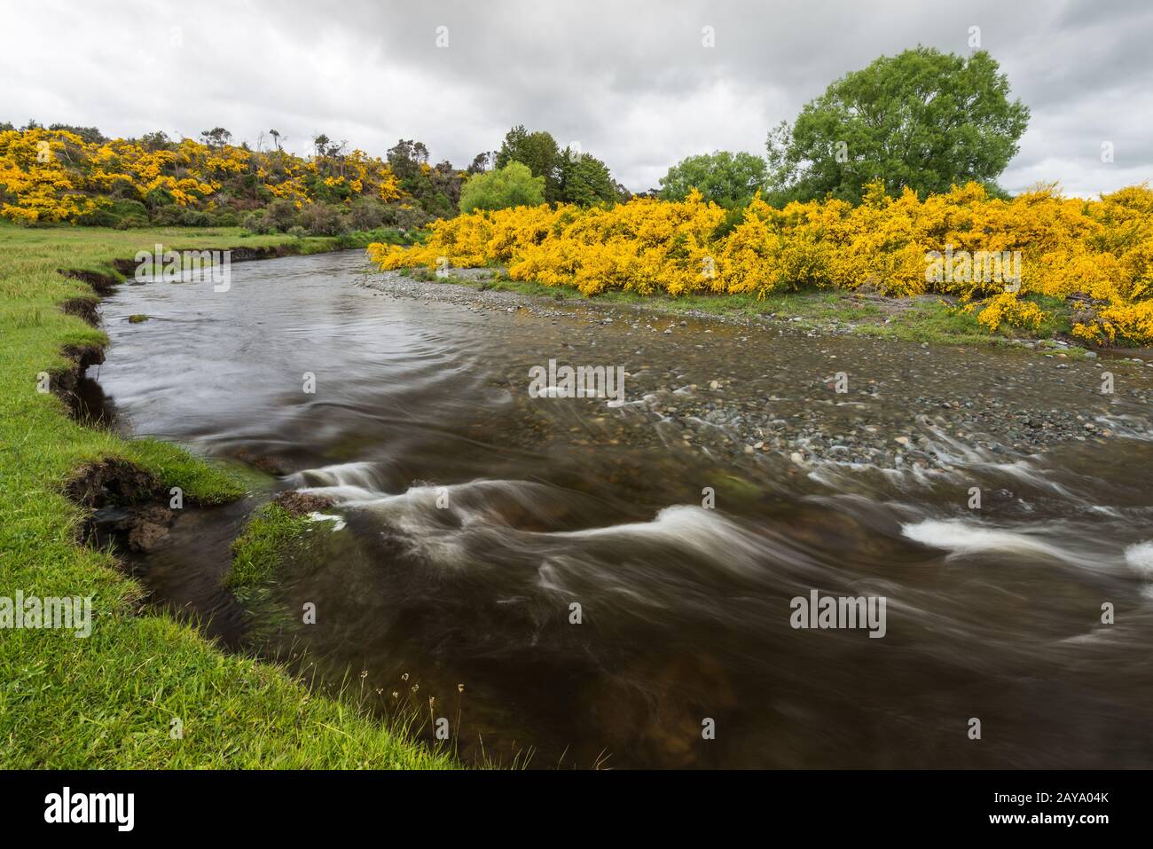 Bending river hi-res stock photography and images - Alamy