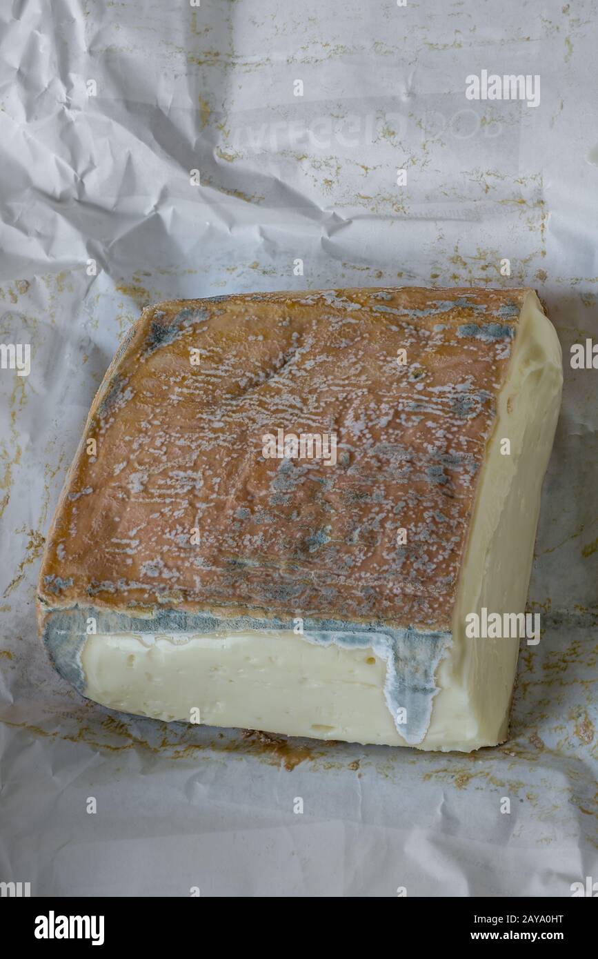 Taleggio hi-res stock photography and images - Alamy