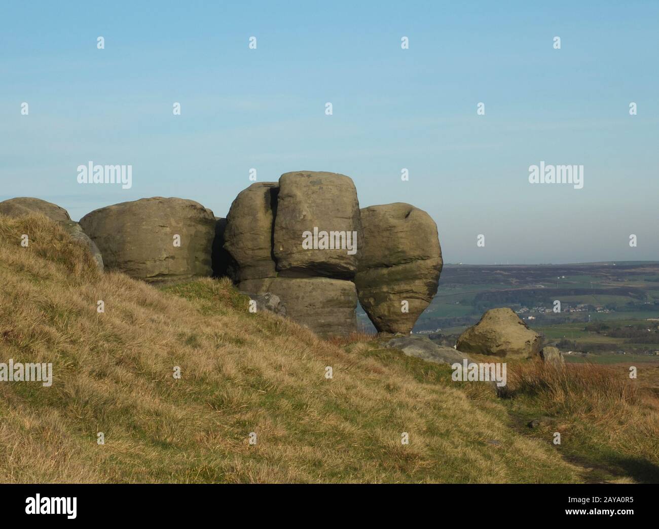 Gritstone rock formations hi-res stock photography and images - Alamy