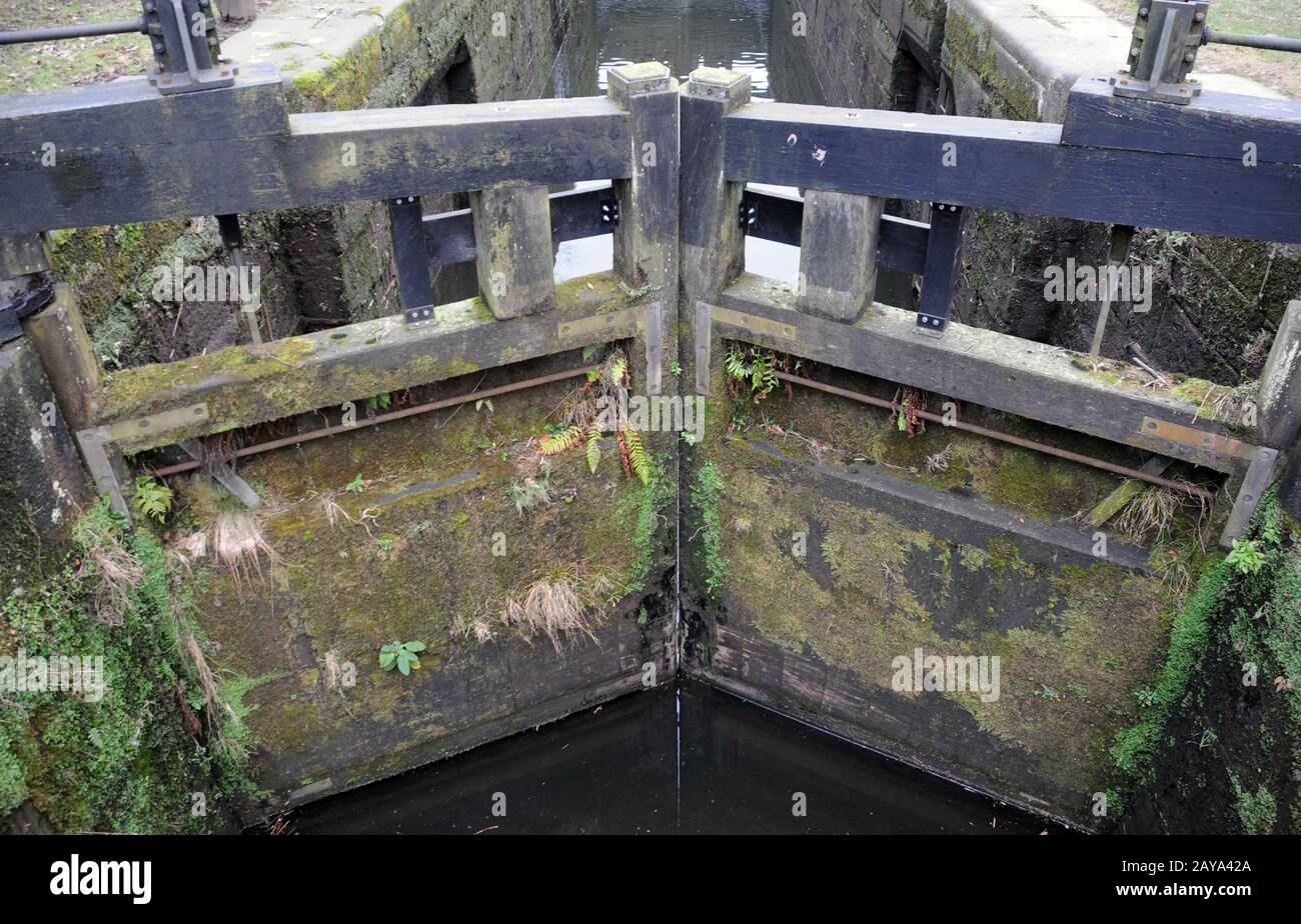 Lock gates on rochdale canal hi-res stock photography and images - Alamy
