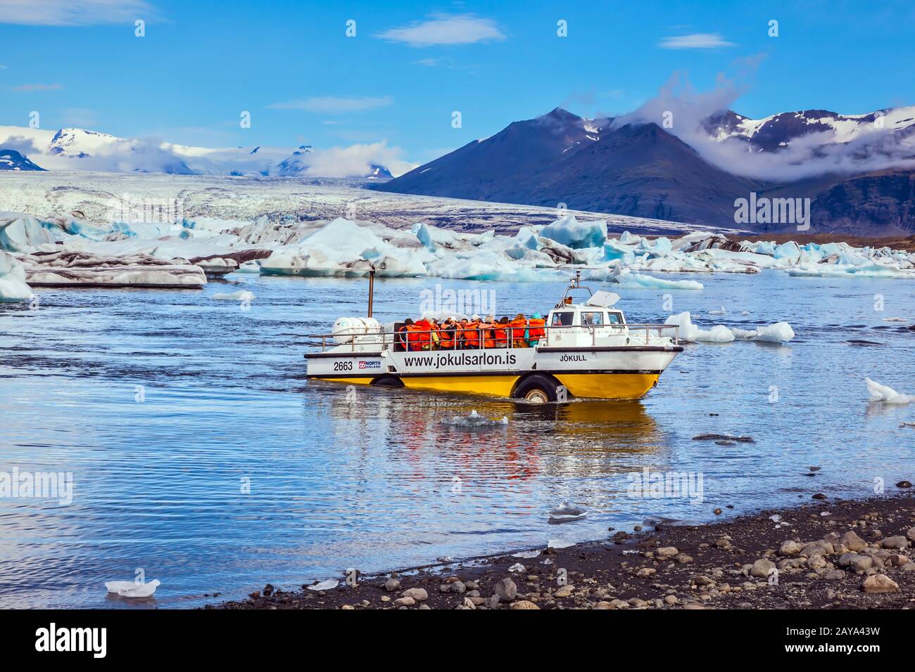 Large boat hi-res stock photography and images - Alamy